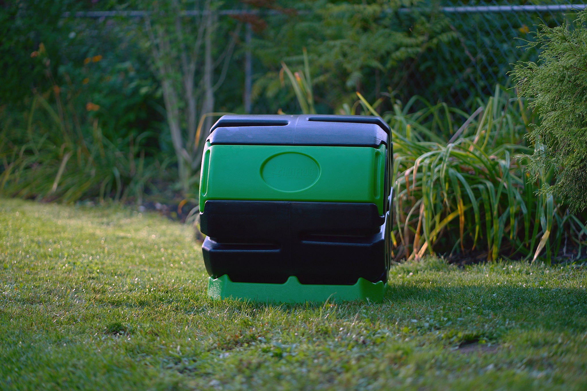 FCMP Outdoor HOTFROG Rolling Composter | Forest City Models and ...